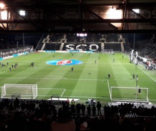 Stade Raymond-Kopa – Au stade